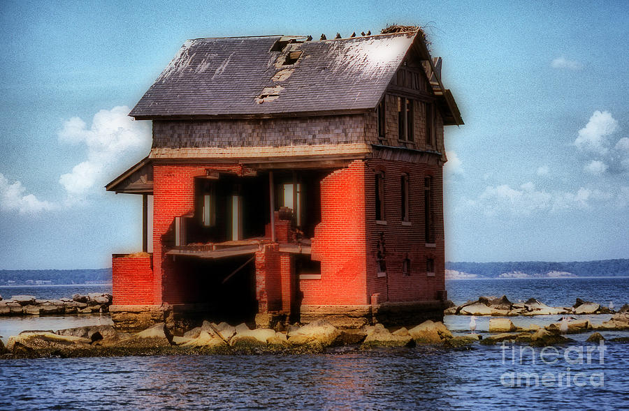 Cedar Point Lighthouse Photograph by Skip Willits - Fine Art America