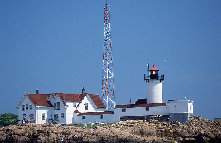 Eastern Point Light Photograph by Herbert Gatewood - Fine Art America