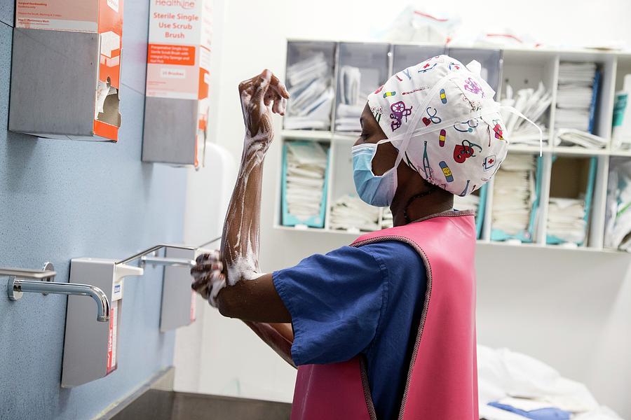 Preparing For Surgery #2 by Science Photo Library
