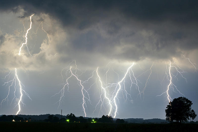 30 Second Lightning Exposure Photograph by Mike Hall - Pixels