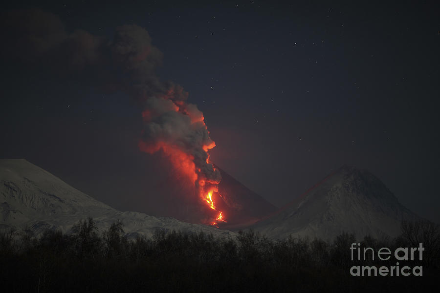 Nighttime Eruption Of Kliuchevskoi Photograph by Richard Roscoe - Fine ...