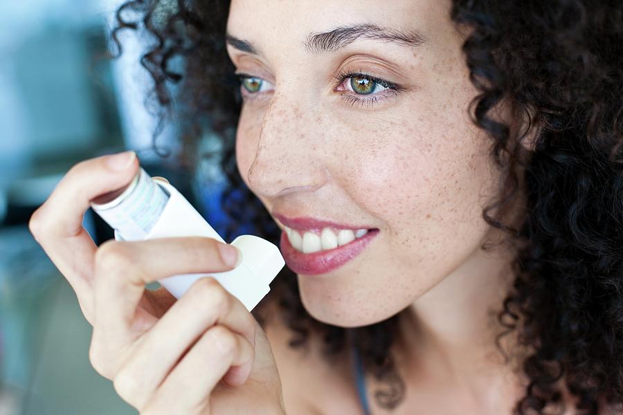 Asthma Inhaler Use Photograph by Ian Hooton/science Photo Library ...