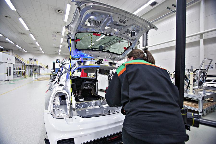 Mini Car Factory Photograph by Lewis Houghton/science Photo Library ...