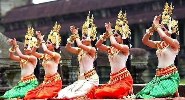 Apsara dance Photograph by Chamroeun Kim - Fine Art America