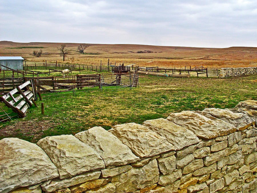 Barnyard at Spring Hill Ranch in Tallgrass Prairie National Preserve ...