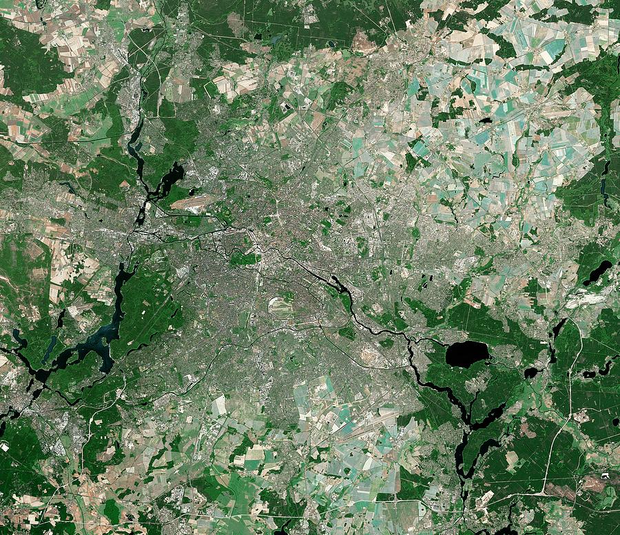 Berlin Photograph by Mda Information Systems/science Photo Library ...