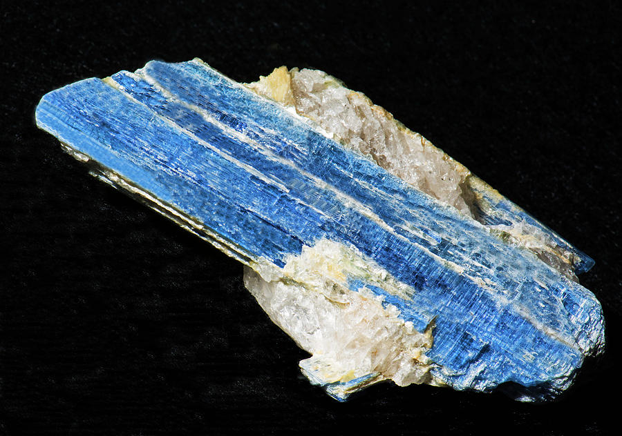 Blue Kyanite Photograph by Millard H. Sharp - Fine Art America