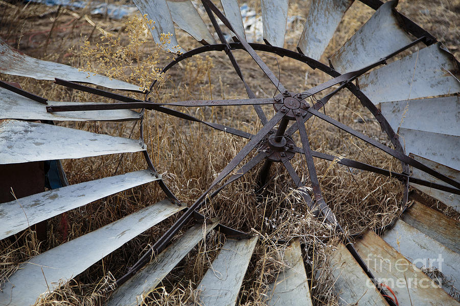 Broken Windmill Photograph by Michael Goodell - Fine Art America