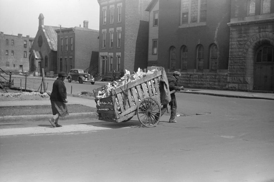 Chicago Paper Collecting Photograph by Granger - Fine Art America