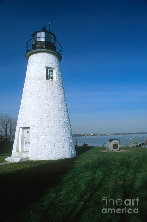 Concord Point Lighthouse Photograph by Bruce Roberts - Fine Art America