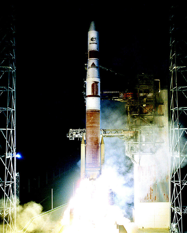 Delta Iv Rocket Photograph by Science Source - Pixels