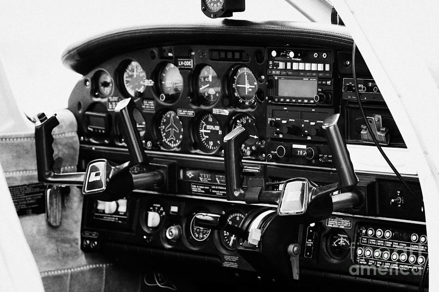flight controls of a spanish language piper pa-28 archer light aircraft ...