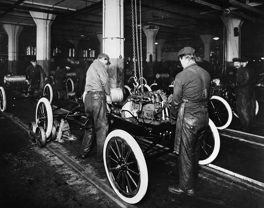 Ford Assembly Line, C1913 Photograph by Granger - Fine Art America