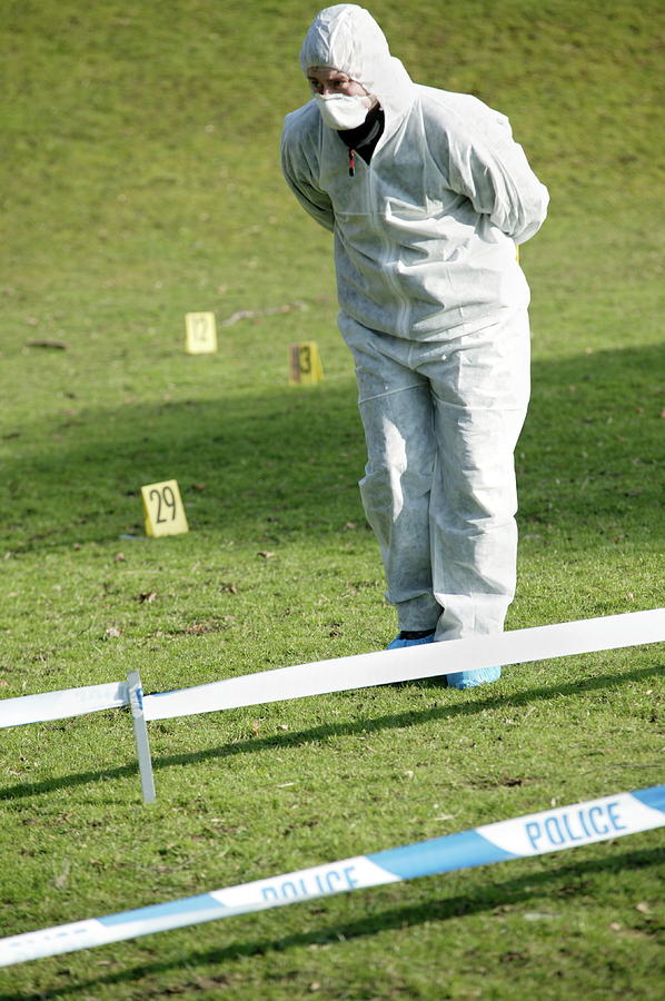 Forensics by Michael Donne / Science Photo Library