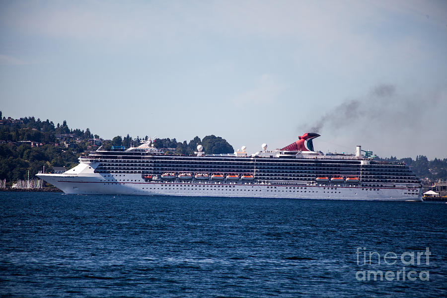 Full forward. Photograph by Yuri Levchenko - Fine Art America