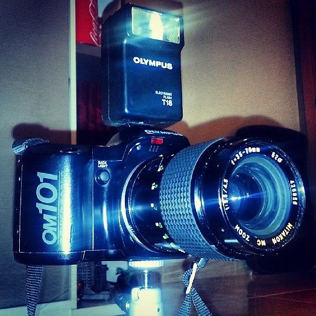 Full Shot Photograph by Victor Roldan - Fine Art America