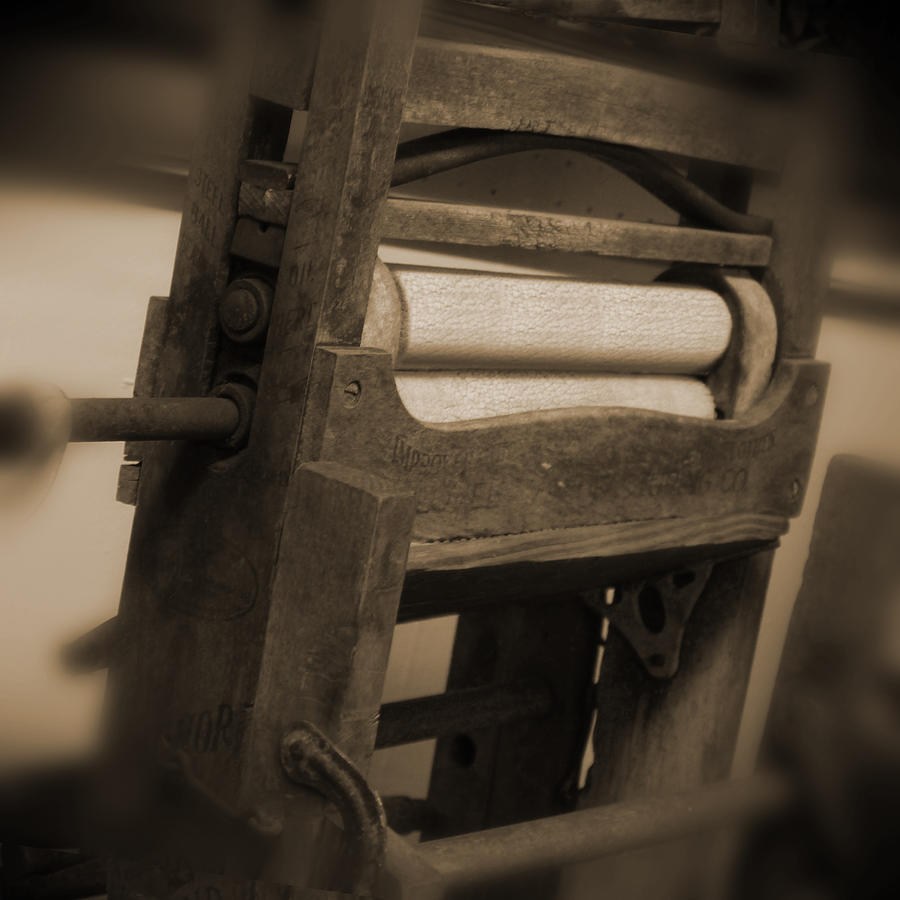 Hand Clothes Wringer Photograph by Mike McGlothlen - Pixels