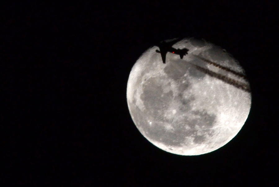 Jet Red Photograph by John Stokes - Pixels