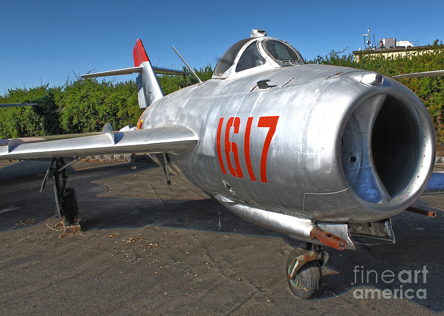 Mikoyan-Gurevich Fresco MiG-17 Photograph by Gregory Dyer - Pixels