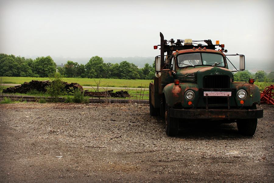 Ol' Rusty Photograph by Katlyn Jackson - Fine Art America