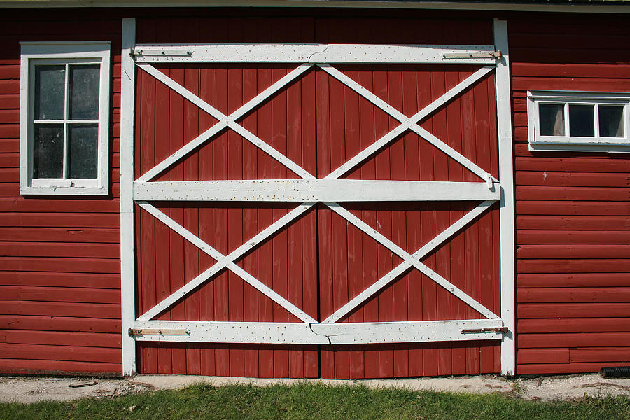 Red Barn Door Photograph by Robert Hamm - Fine Art America