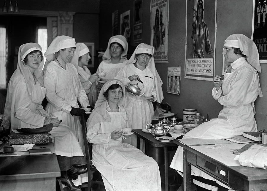 Red Cross Nurses, C1915 Photograph by Granger | Pixels