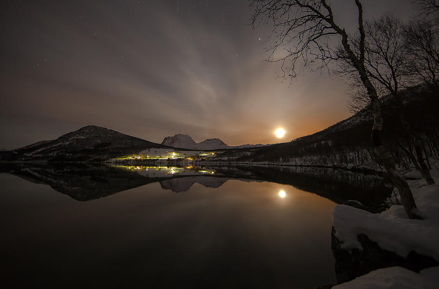 Reflecting moon Photograph by Anders Hanssen - Fine Art America
