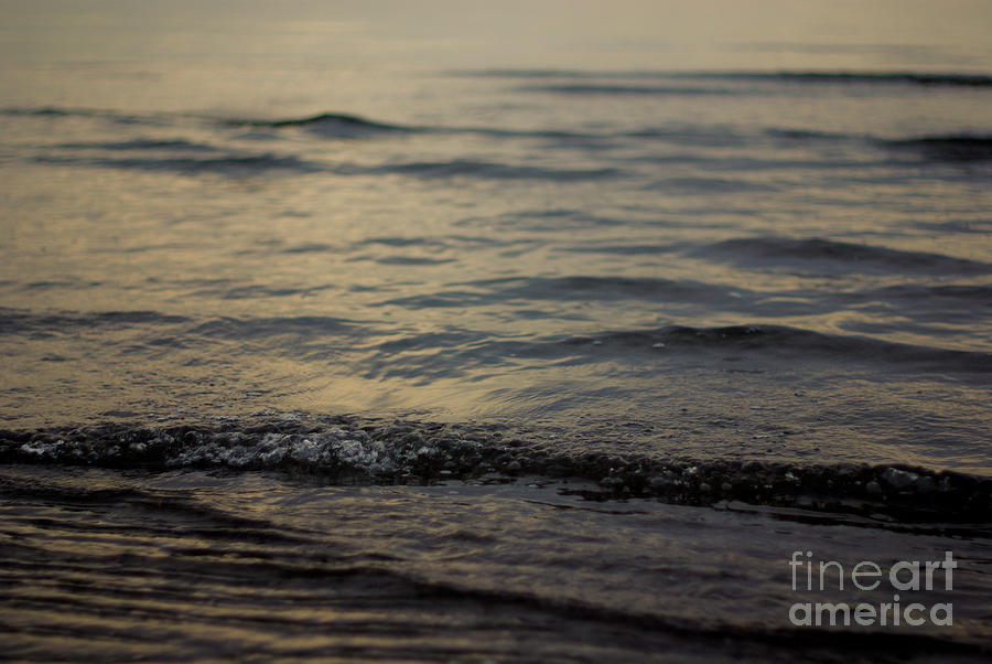 Retreating Waves 2 Photograph by Ruslan Amarasinghe - Fine Art America