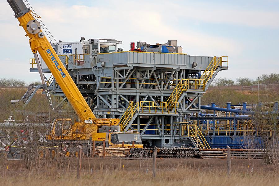 Rigging up Photograph by Dan Mulligan - Pixels