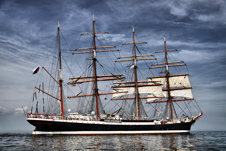 Sedov Photograph by Thomas Deter - Pixels