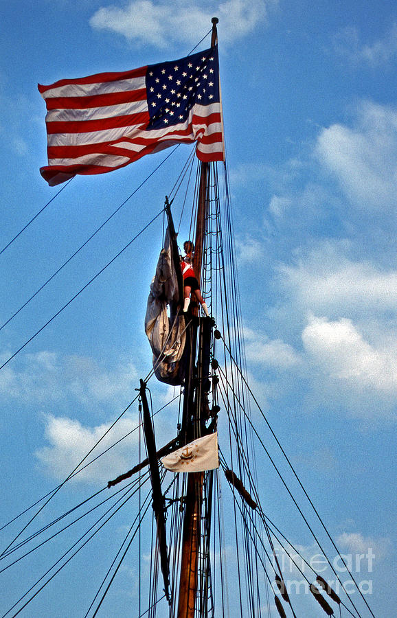 Setting The Sails Photograph by Skip Willits - Pixels