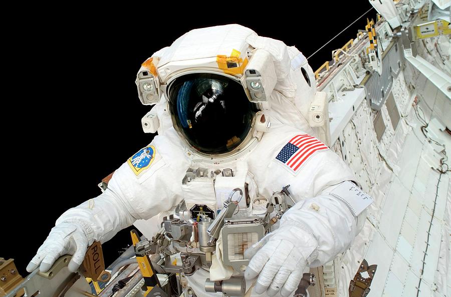 Sts-121 Spacewalk by Science Photo Library