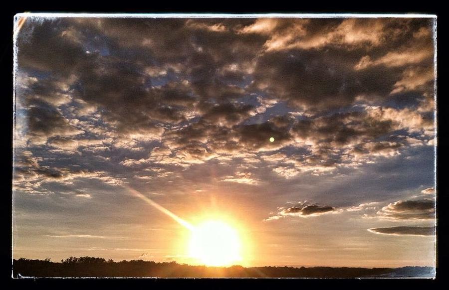 Sun setting Photograph by Kim Manas - Fine Art America