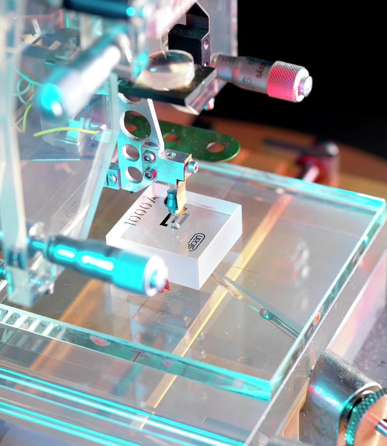 Surface Texture Measuring Instrument by Science Photo Library