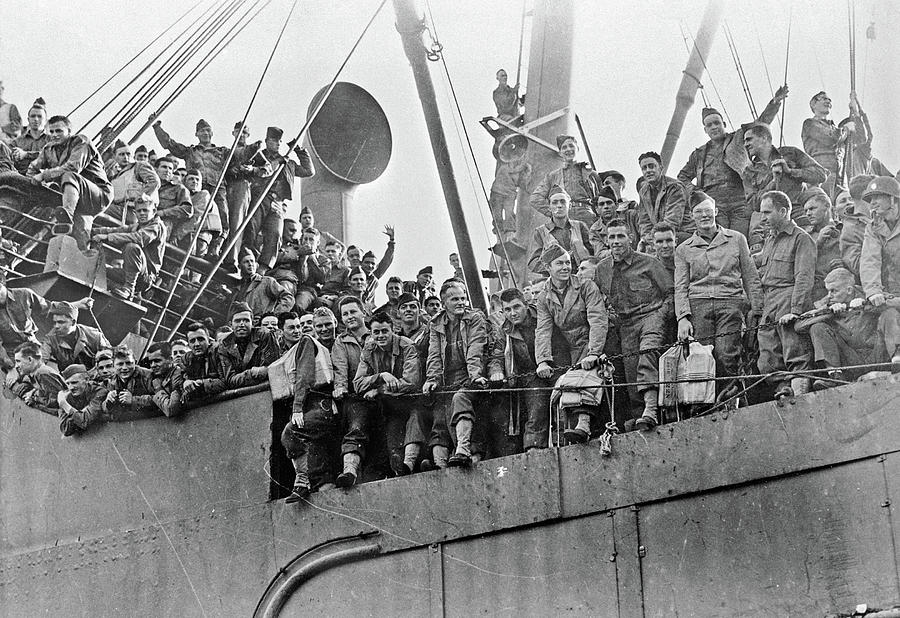 Troop Ship, C1943 Photograph by Granger - Pixels