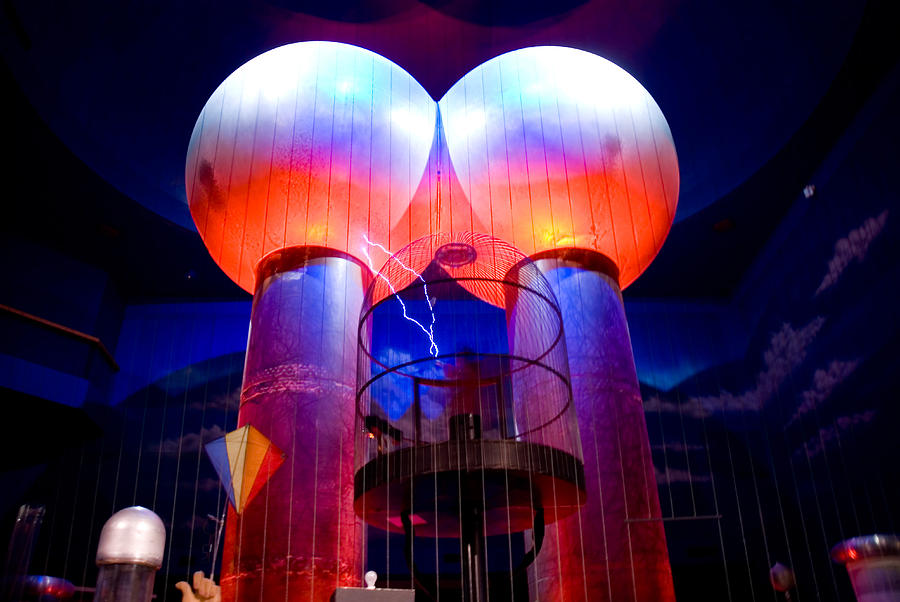 Van De Graaf Generator Photograph by Eunice Harris - Fine Art America