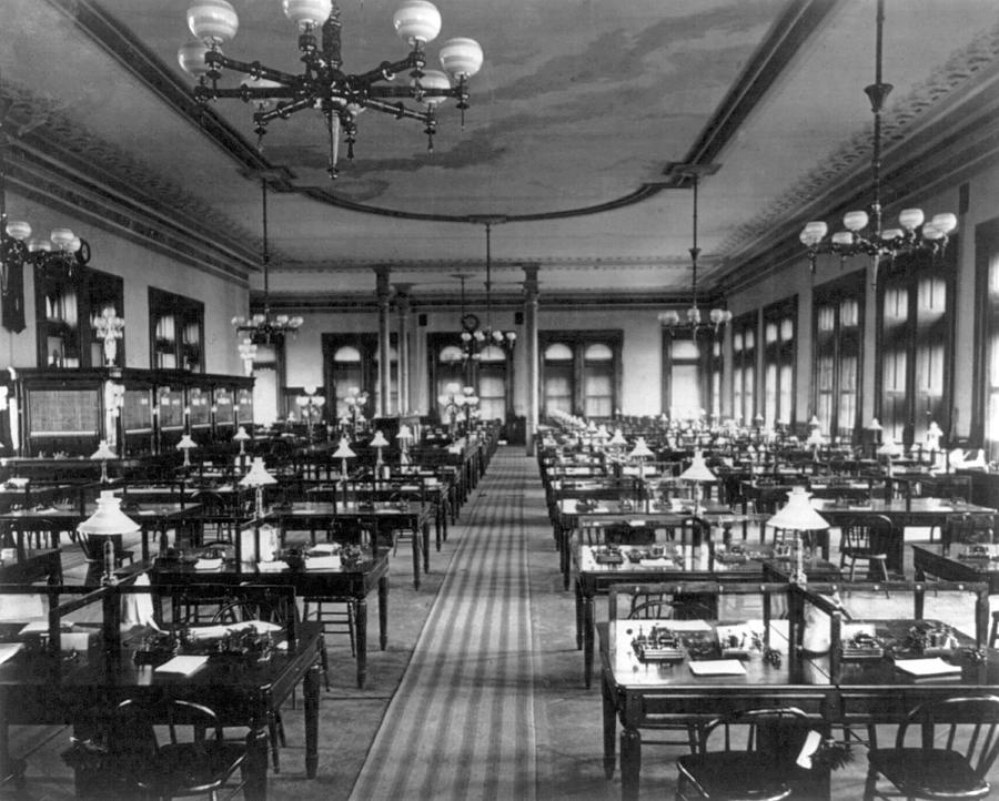 Western Union, General Operating Photograph by Science Source - Fine ...