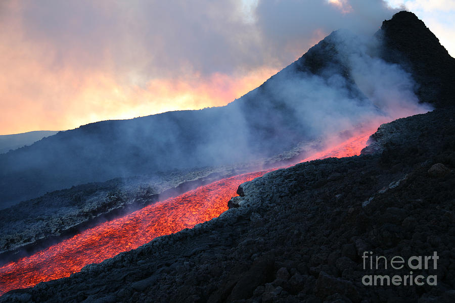Lava Flowing From Base Of Hornito Photograph by Richard Roscoe - Fine ...