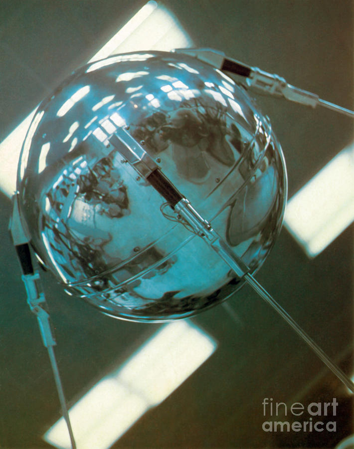 Sputnik 1 Photograph by Science Source - Fine Art America