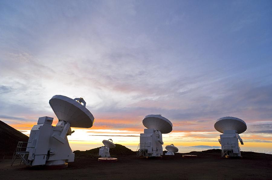 Submilllimeter Array Telescopes, Hawaii Photograph by David Nunuk | Pixels