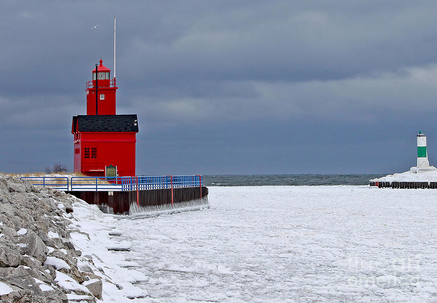 Big Red Lighthouse Photograph by Jack Schultz - Fine Art America