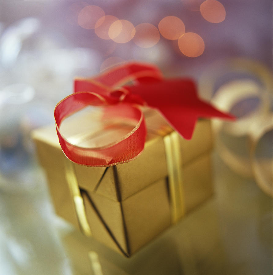 Christmas Present Photograph by David Munns - Fine Art America