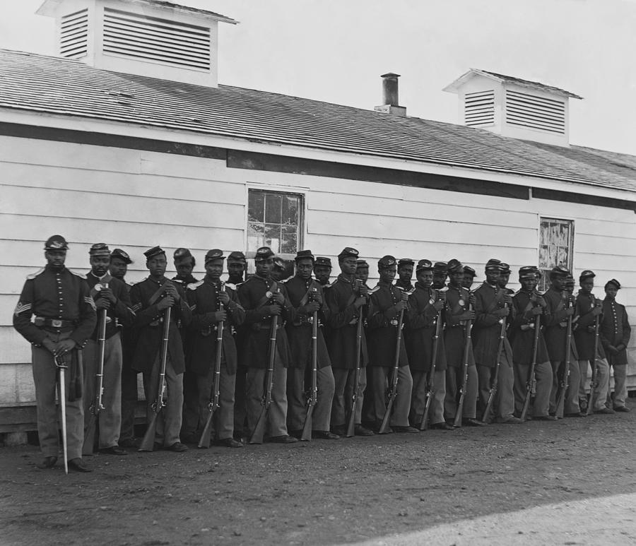 Company E, 4th U.s. Colored Infantry Photograph by Everett - Fine Art ...
