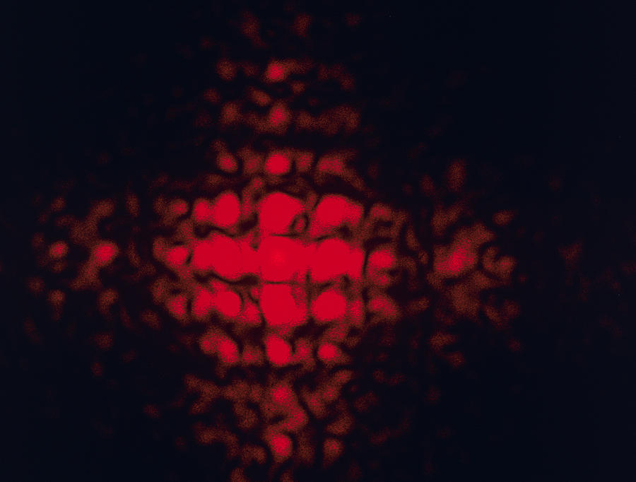 Diffraction Pattern by Science Photo Library