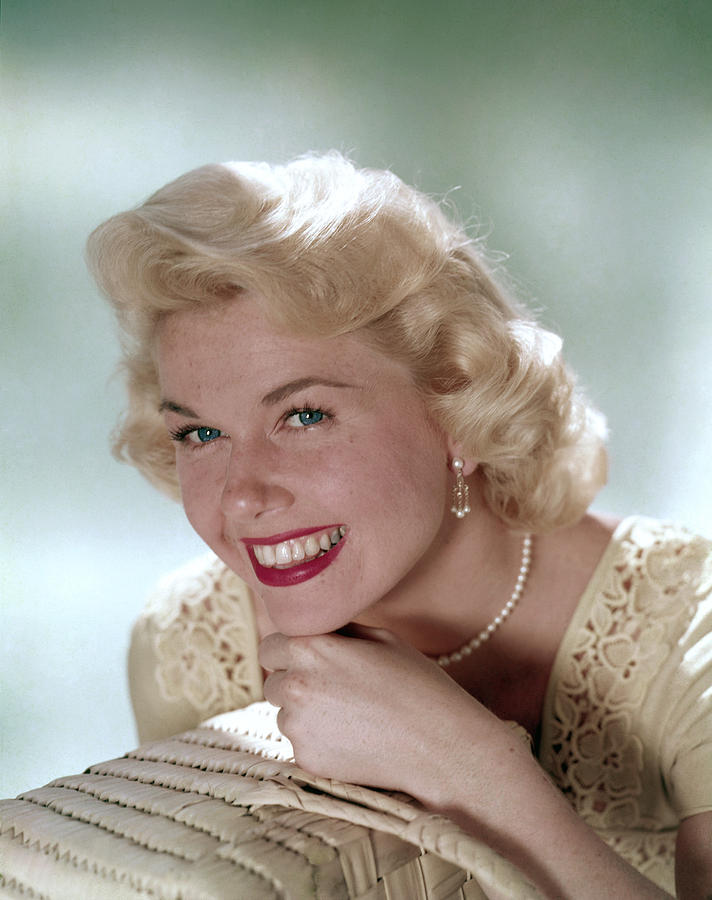 Doris Day, 1950s Photograph by Everett - Pixels