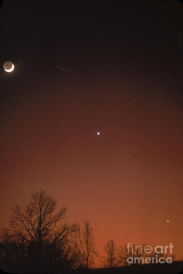 Earthshine by Science Source