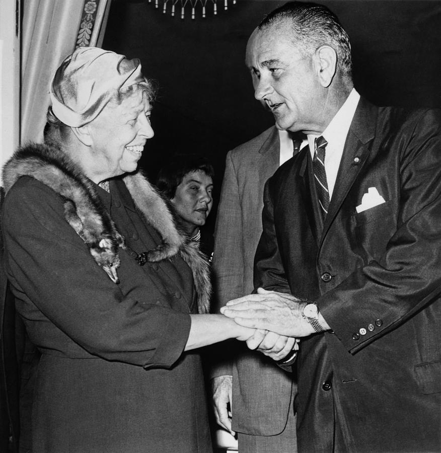 Eleanor Roosevelt Shaking Hands Photograph by Everett - Fine Art America