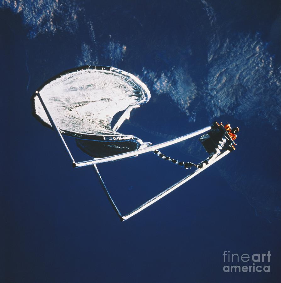 Inflatable Antenna Experiment Photograph by Science Source - Pixels Merch