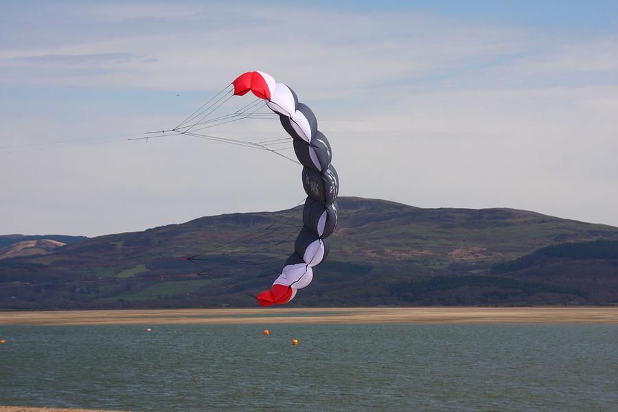 Kite pull Photograph by Ed Lukas - Fine Art America
