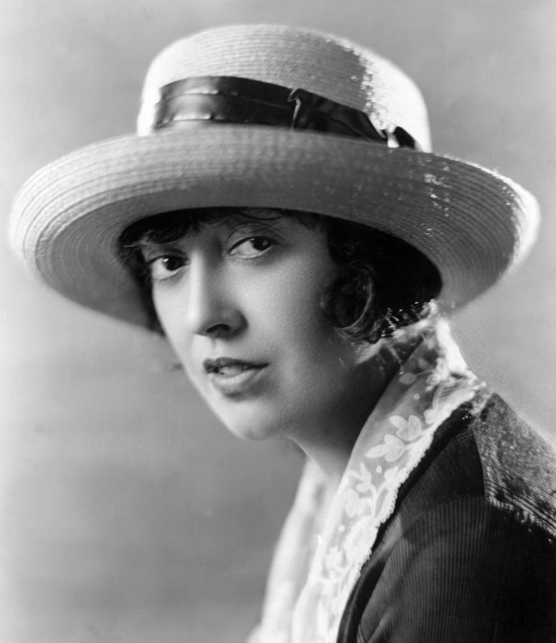 Mabel Normand, 1923 Photograph by Everett - Fine Art America